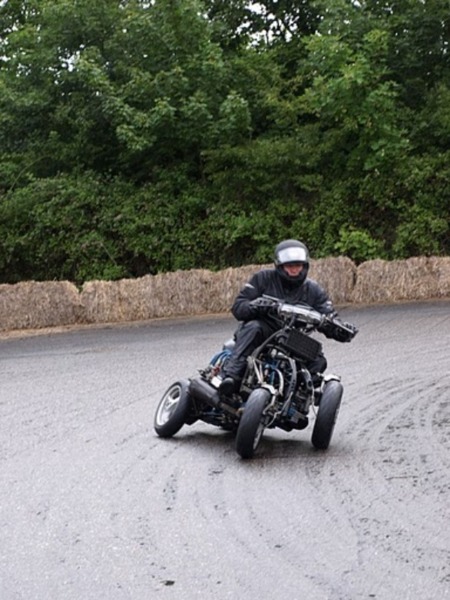 4-MC, una particular moto con cuatro ruedas