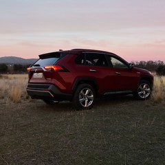 Para los amantes del aire libre: os presentamos el Toyota RAV4