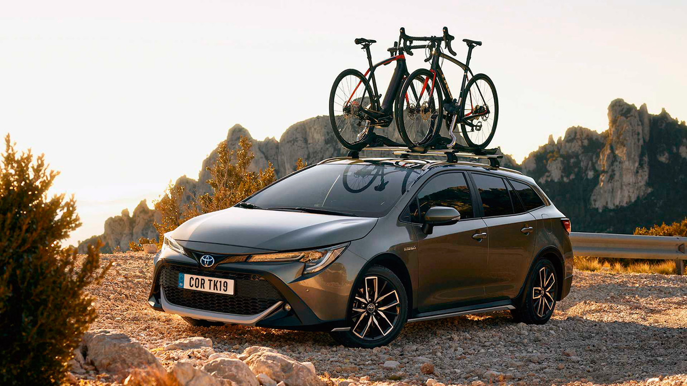 El Toyota Corolla se vuelve más deportivo o campero con los GR-SPORT y ...