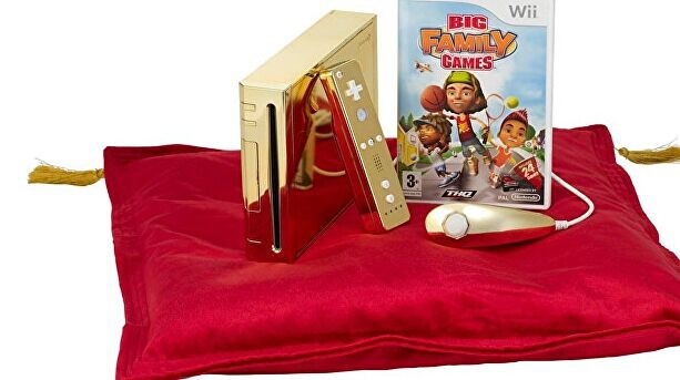 La reina Isabel II era gamer y no te imaginas a qué videojuego era una ...