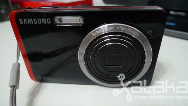 Samsung ST550 y su doble pantalla, nos gusta