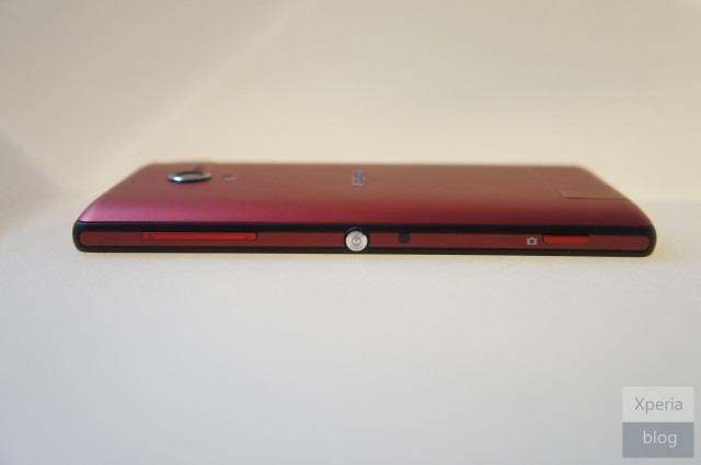Sony Xperia ZL se deja ver también en rojo