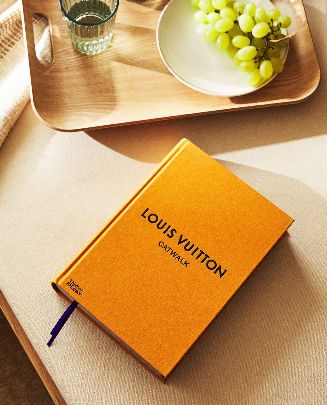 Zara Home recoge la historia de la moda con sus nuevos libros de Chanel ...