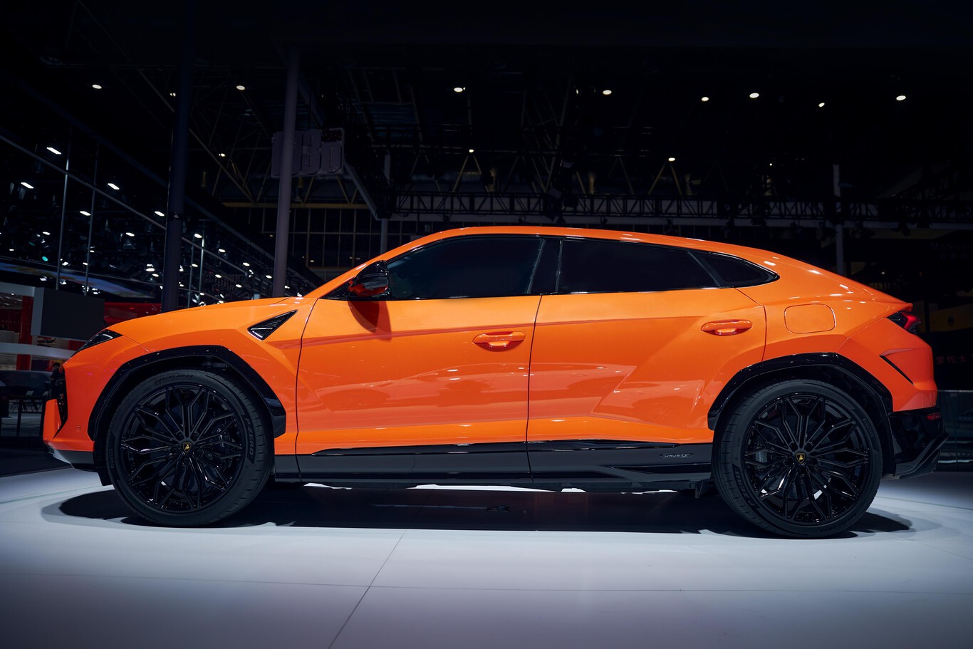 Urus SE es legendario, extra lujoso y el primer SUV de su tipo hecho ...