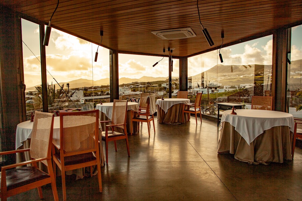 Fue el primer restaurante gastronómico de Lanzarote. Ahora un chef ...