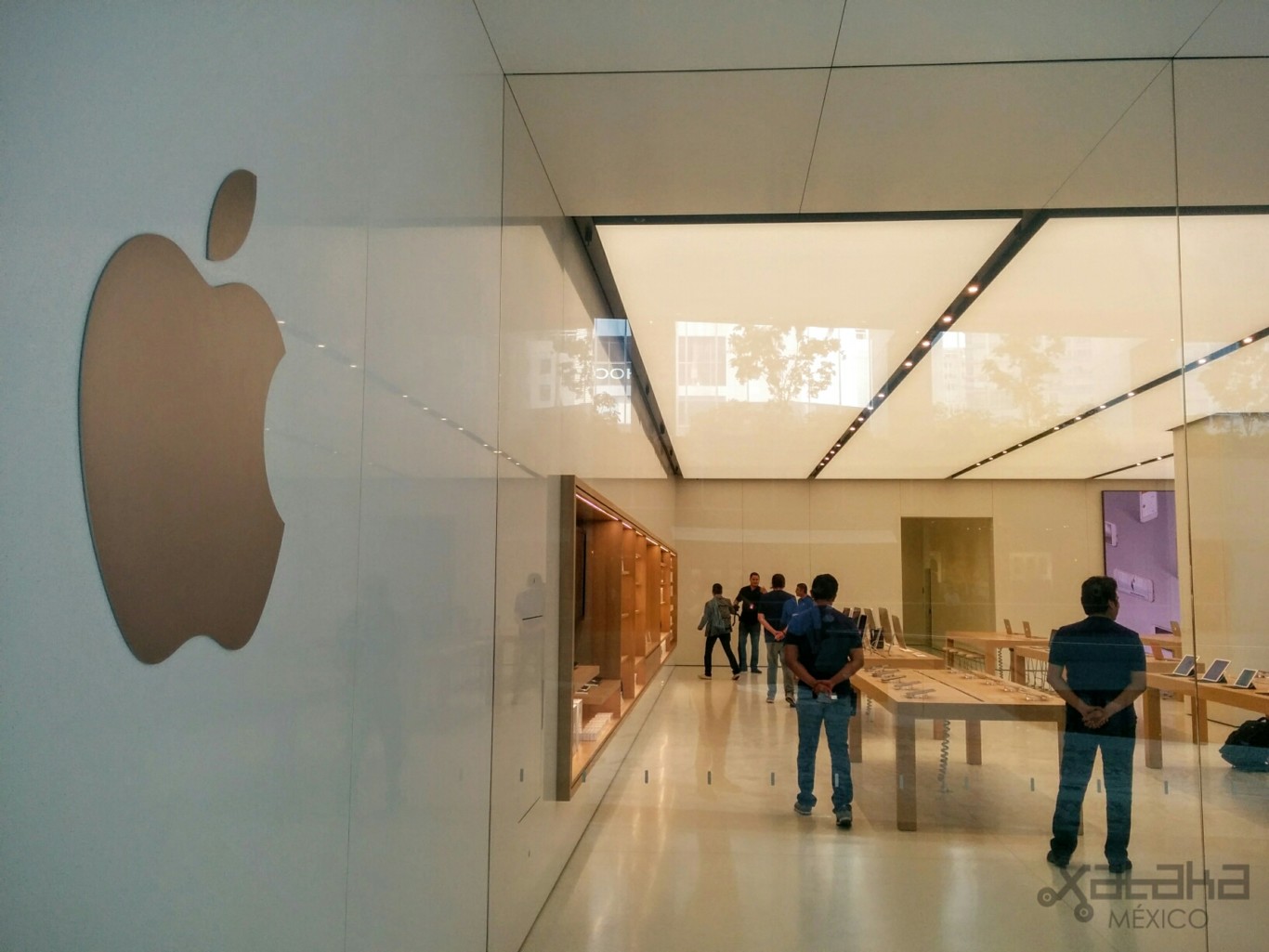Así es Apple Vía Santa Fe, la primera Apple Store en México