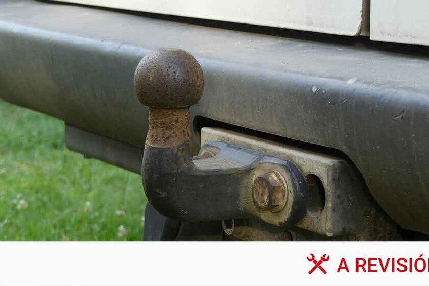 Guía para poner una bola de remolque a tu coche: dónde hacerlo, cuánto ...