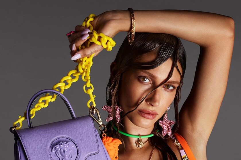 Kendall Jenner y Hailey Baldwin-Bieber protagonizan la nueva campaña de ...