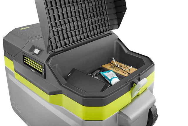 Esta nevera portátil tiene también algo parecido a un aire ...