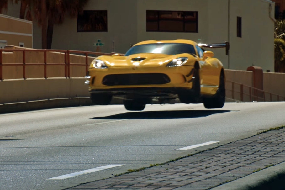 Dodge Viper recibe un homenaje de Pennzoil con este espectacular vídeo