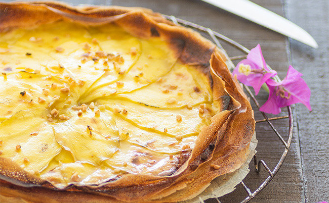 Tarta fina de mango. Receta de postre fácil, sencillo y delicioso