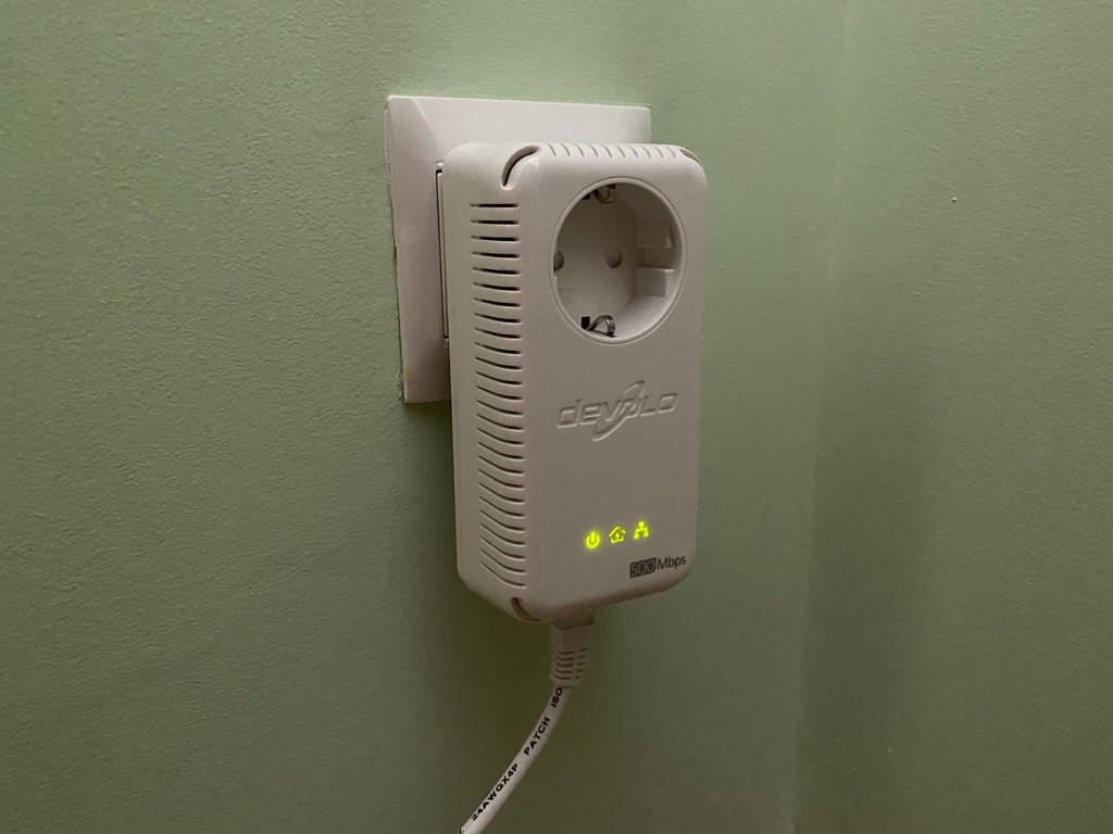 El equipo WiFi de los editores de Xataka: router, PLC, repetidor y más para tener internet en ...