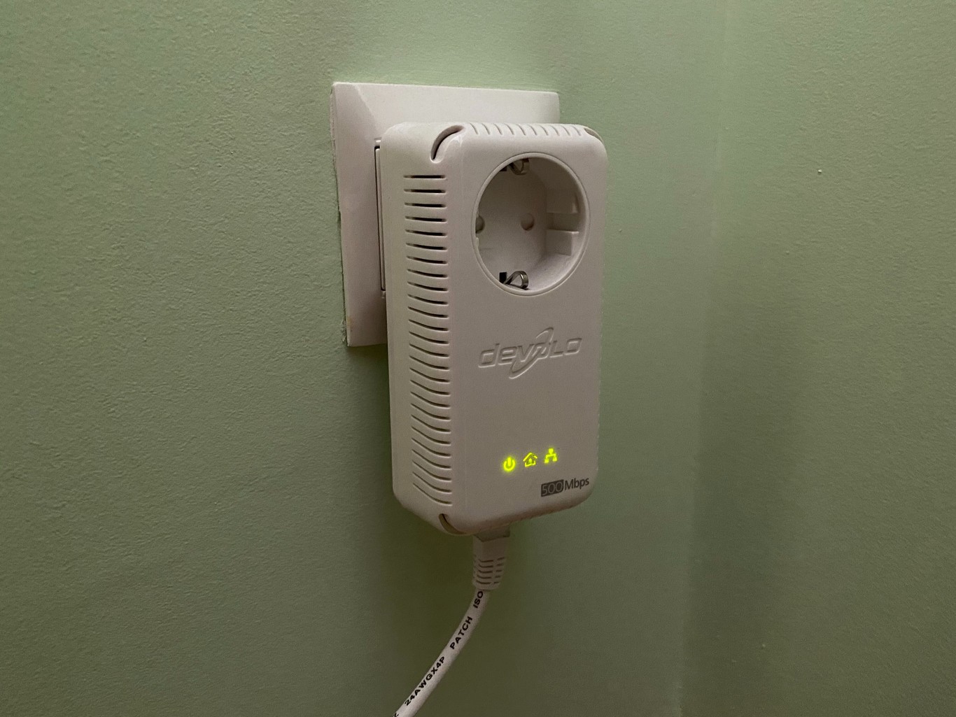 El equipo WiFi de los editores de Xataka: router, PLC, repetidor y más ...