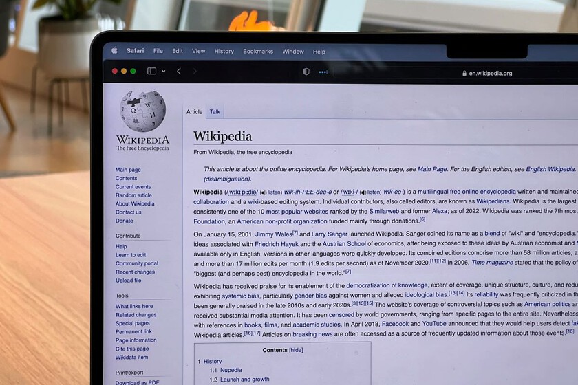 El primer artículo de la Wikipedia nació hace 23 años y protagonizó una subasta en contra de la ...