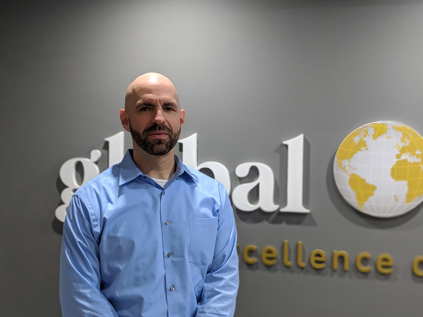 Sobre nanoimplantes en la piel o prótesis conectadas a los nervios: una ...