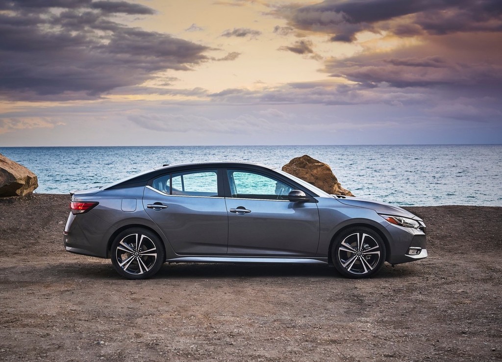 Nissan Sentra 2020: Precios, versiones y equipamiento en México