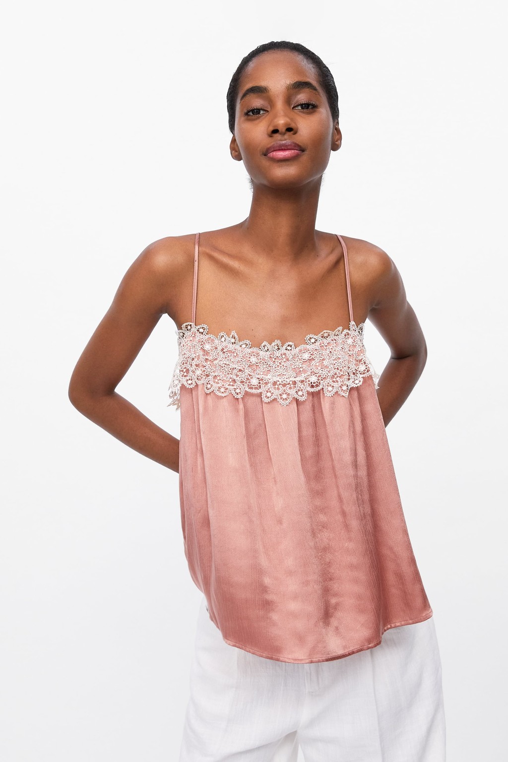 Zara tiene los 15 tops más bonitos de la temporada, tanto que vas a ...