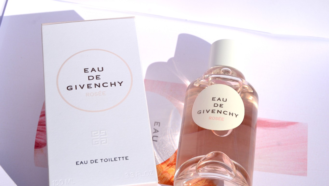 Probamos el nuevo eau de Givenchy Rosée, un aroma floral muy sensual