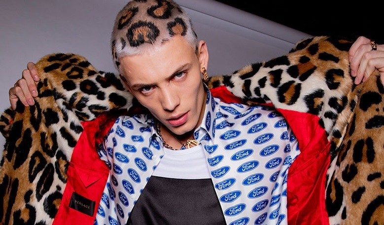 Ford y Versace unen fuerzas para lanzar colección de edición limitada