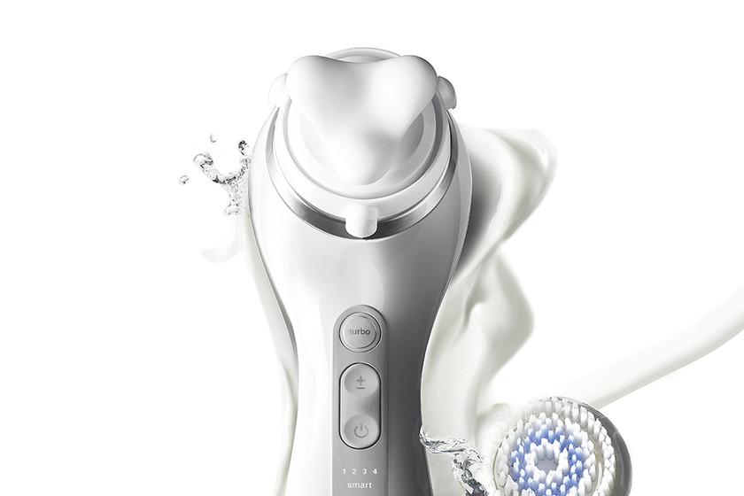 Clarisonic presenta Smart Profile Uplift, limpieza y masaje antiedad 2 en 1