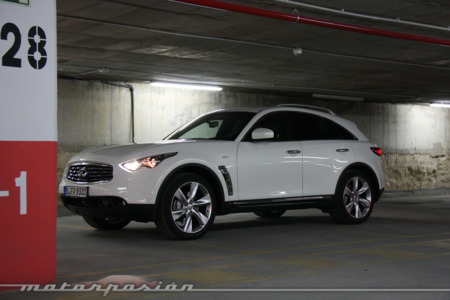 Infiniti FX 30d S, prueba (valoración y ficha técnica)