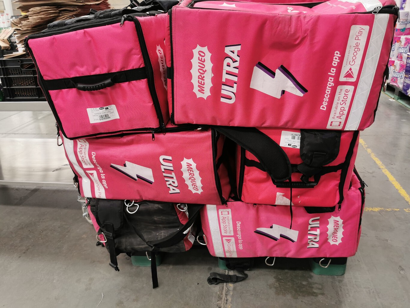 Tiene pasillos y congeladores, pero en realidad es un supermercado al ...