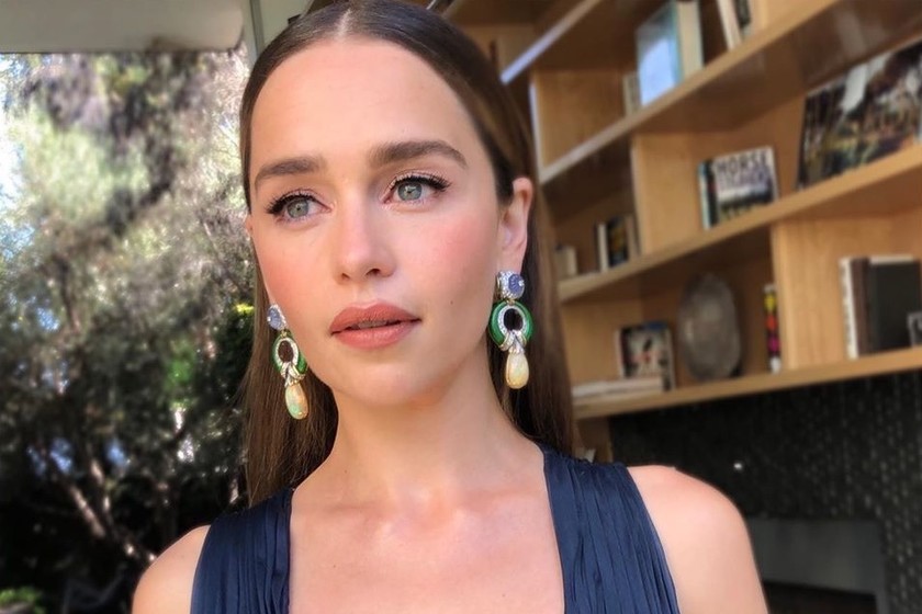 Este es el sencillo pero favorecedor look de Emilia Clarke para acudir ...