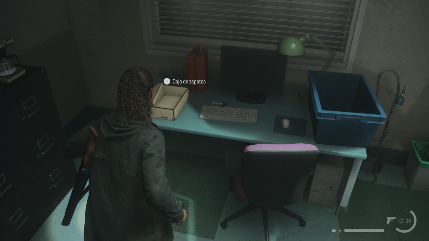 Cómo gestionar el inventario y guardar objetos en Alan Wake 2 - Alan ...