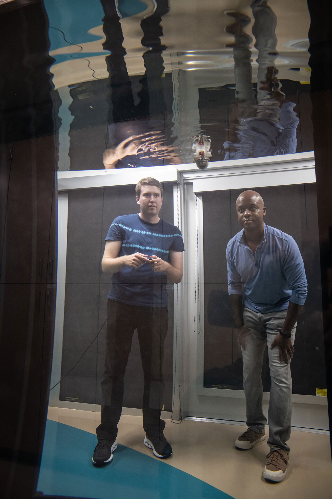 Un robot de un palmo que nos ayudará a conocer los océanos, nada mejor ...