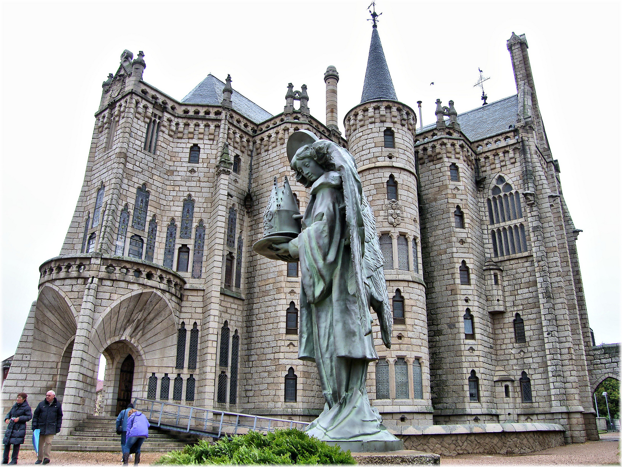 El Palacio Episcopal de Astorga: Gaudí también está en León
