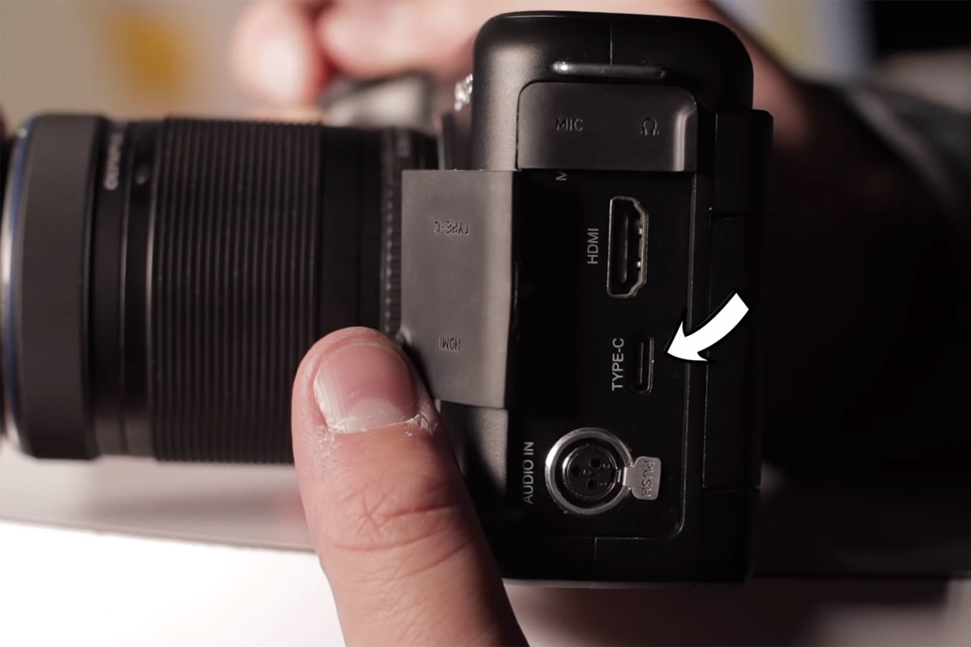 Sharp muestra un nuevo prototipo de cámara 8K durante el CES 2019