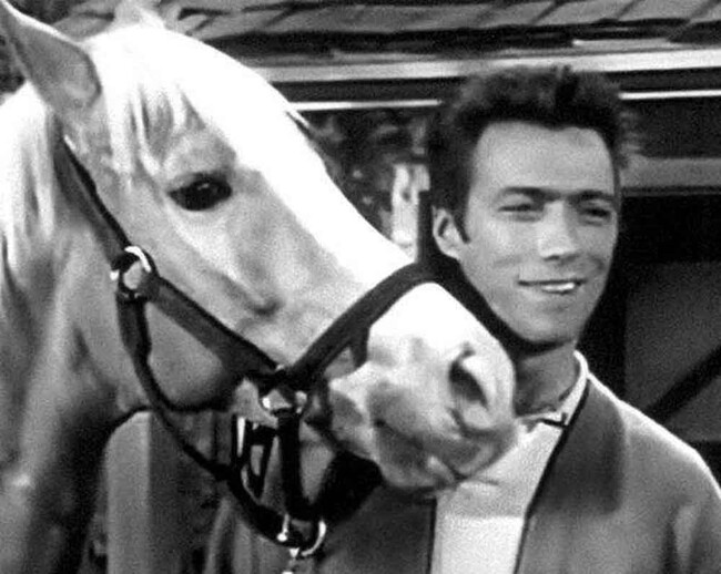 Tom Hanks revela cómo fue su experiencia al ser dirigido por Clint ...