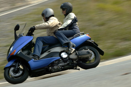 Yamaha T-Max 500 renovada para 2008