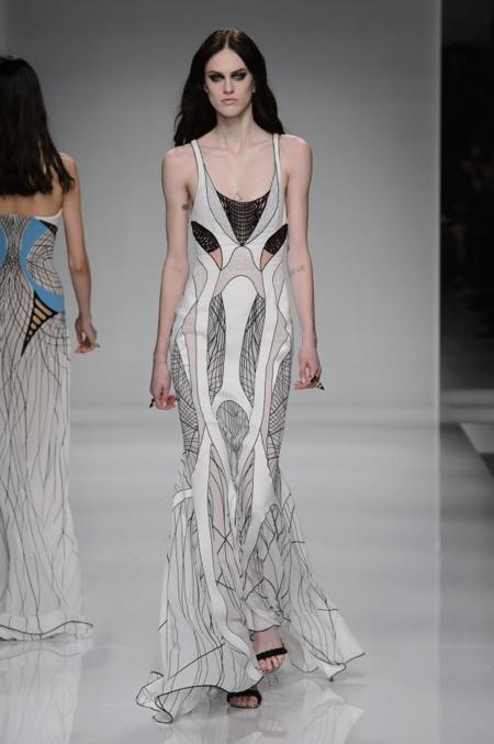 El sexy más ácido lo firma Versace Atelier Primavera-Verano 2016