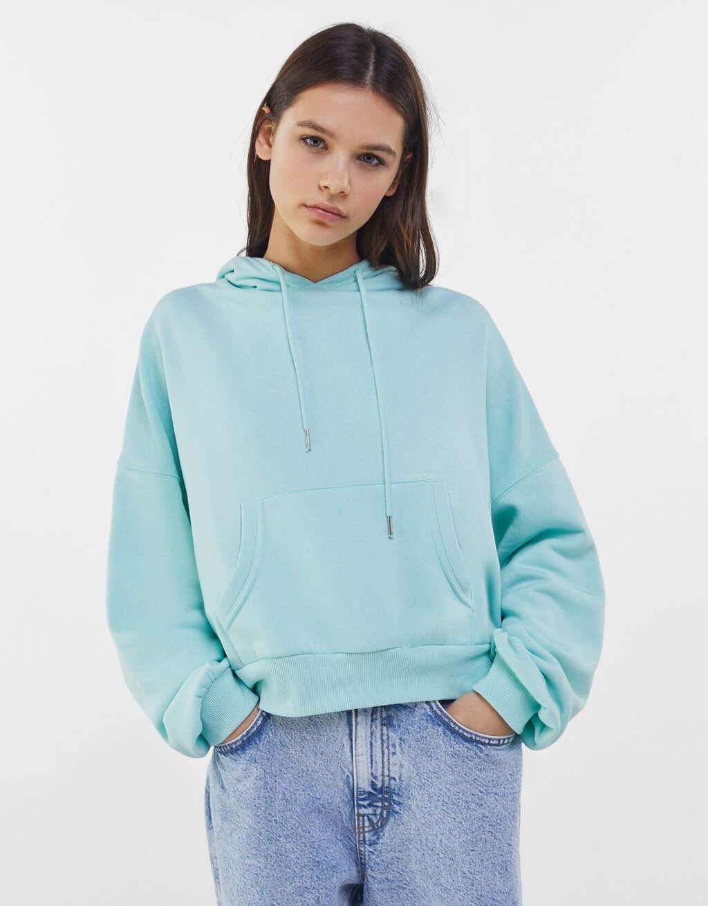 Nueve sudaderas a todo color de firmas como Zara, Stradivarius o ...